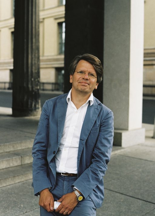 Christoph Möllers THE NEW INSTITUTE - THE NEW INSTITUTE